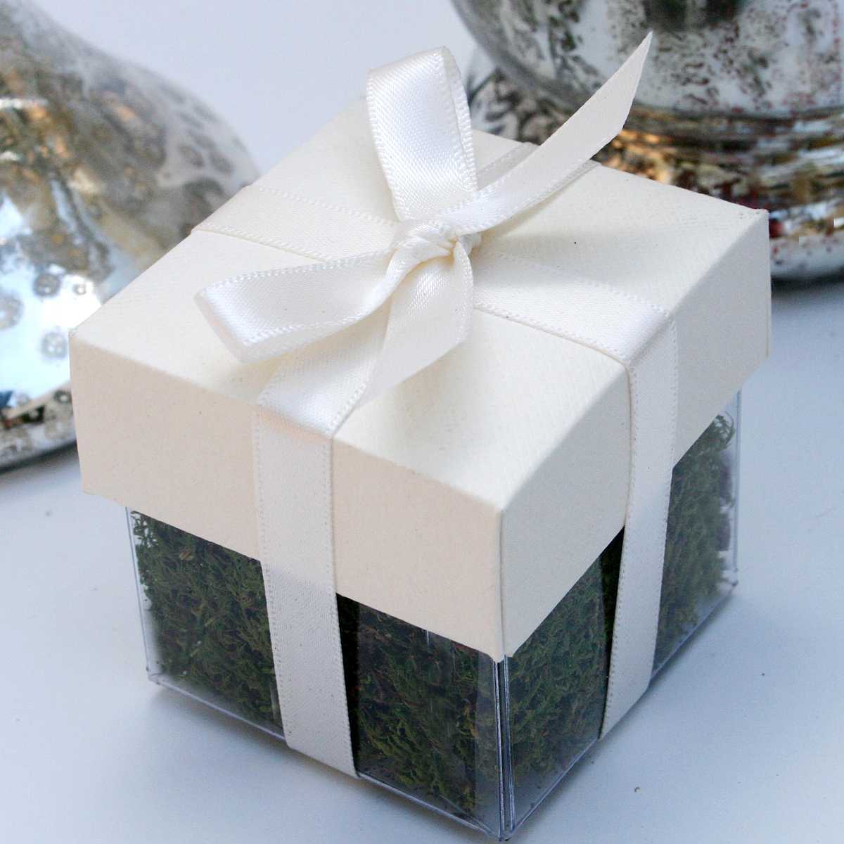 The Magnolia Company: Cream Lid / Ivory Top Double Bow